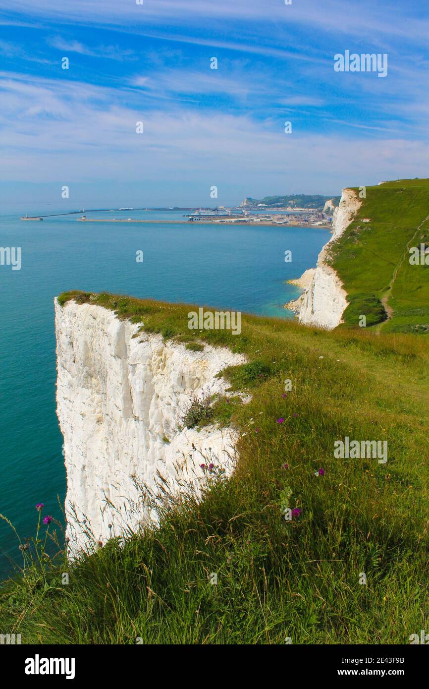 The White Cliffs of Dover, part of the North Downs formation, is the ...
