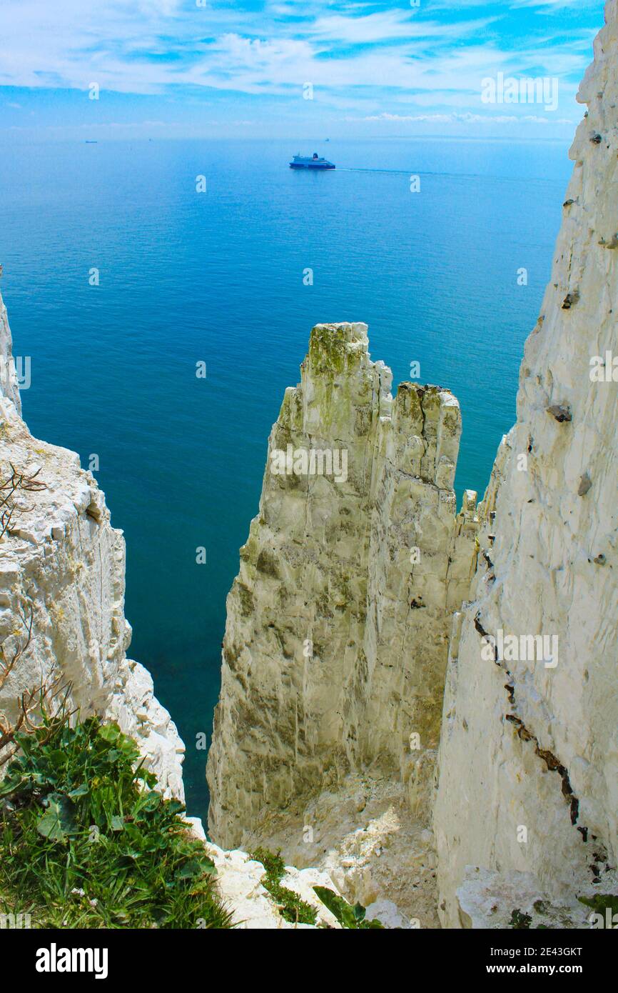 The White Cliffs of Dover, part of the North Downs formation, is the ...