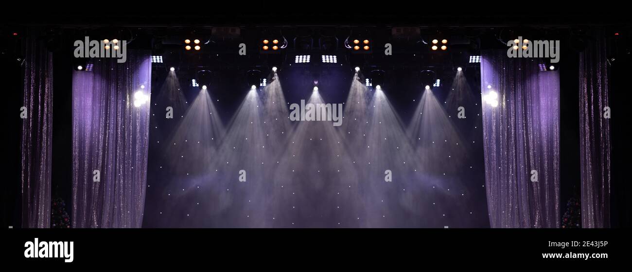 Stage light and smoke on stage, lighting and spotlights Stock Photo - Alamy