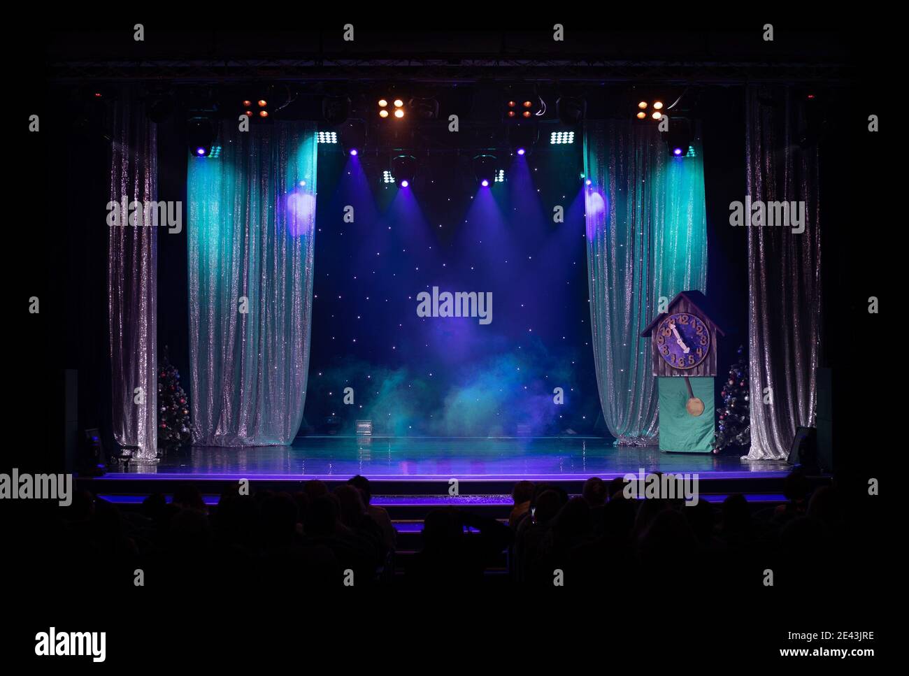 Stage light and smoke on stage, lighting and spotlights Stock Photo - Alamy