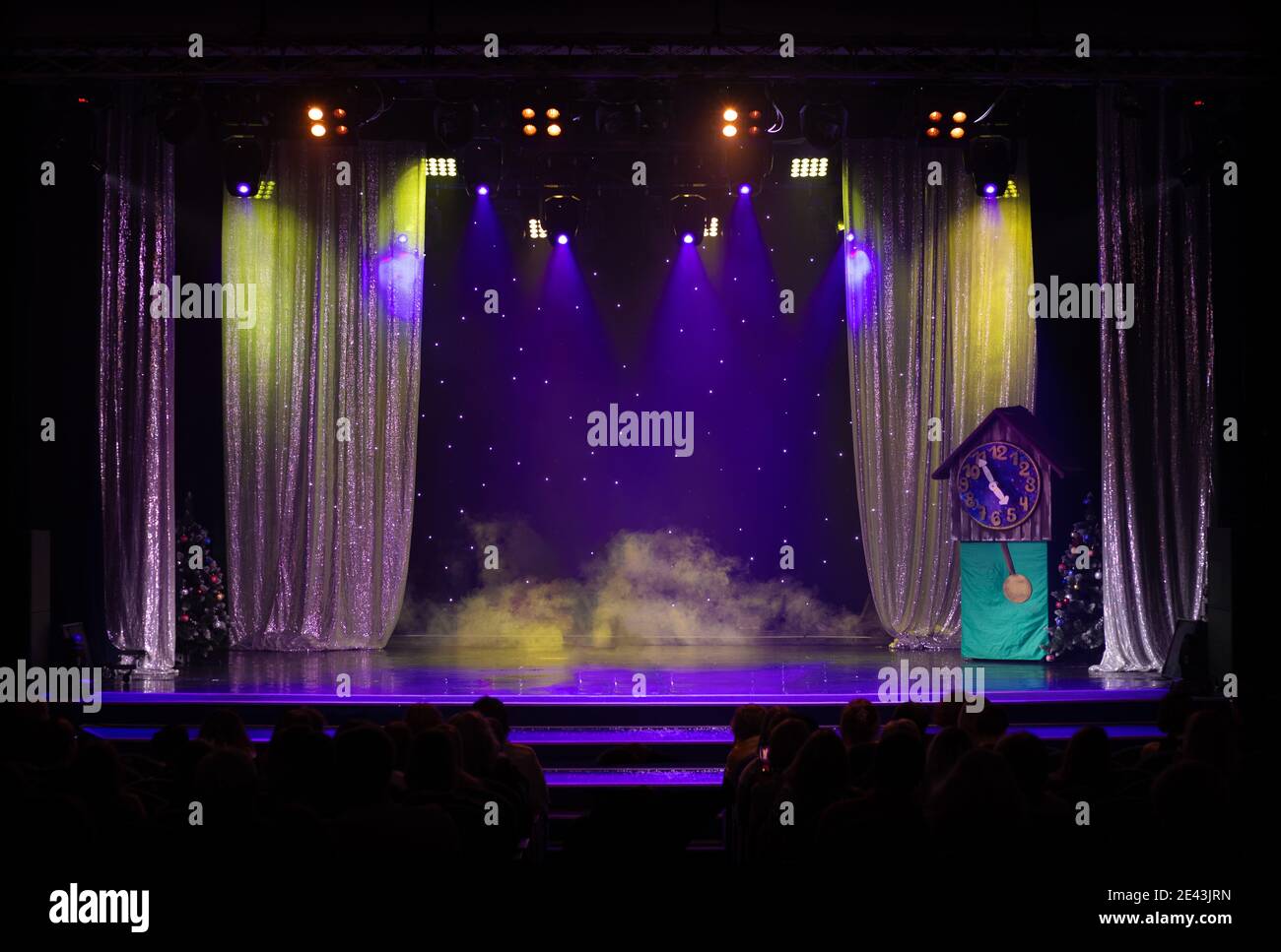 Stage light and smoke on stage, lighting and spotlights Stock Photo - Alamy