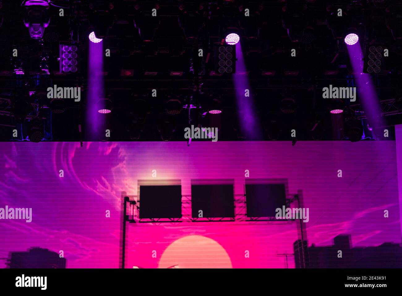 Stage light and smoke on stage, lighting and spotlights Stock Photo - Alamy