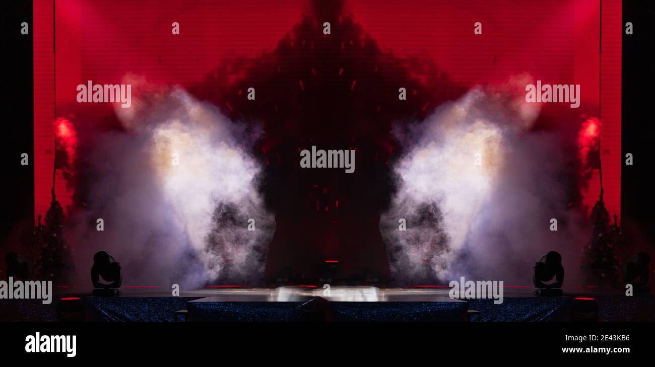 Stage light and smoke on stage, lighting and spotlights Stock Photo - Alamy