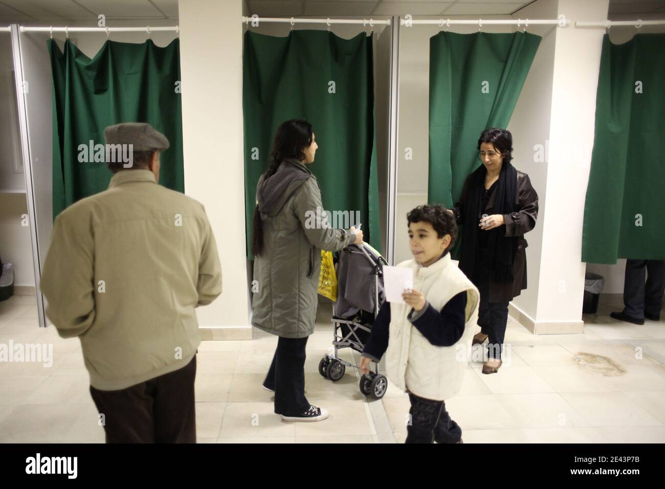 Algerian consulate hi-res stock photography and images - Alamy