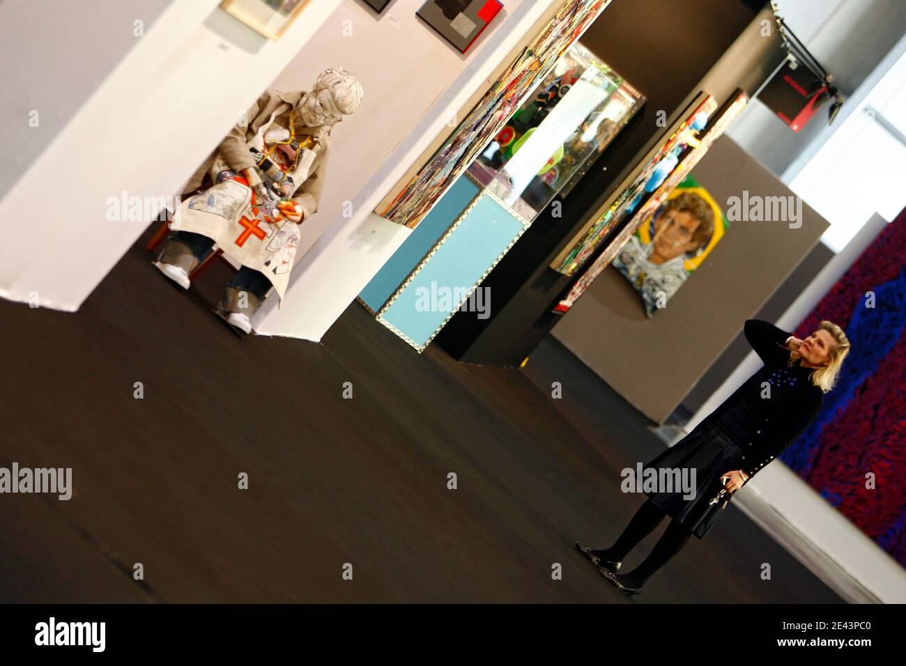 Visite les differentes galeries de la deuxieme edition de Lille Art ...