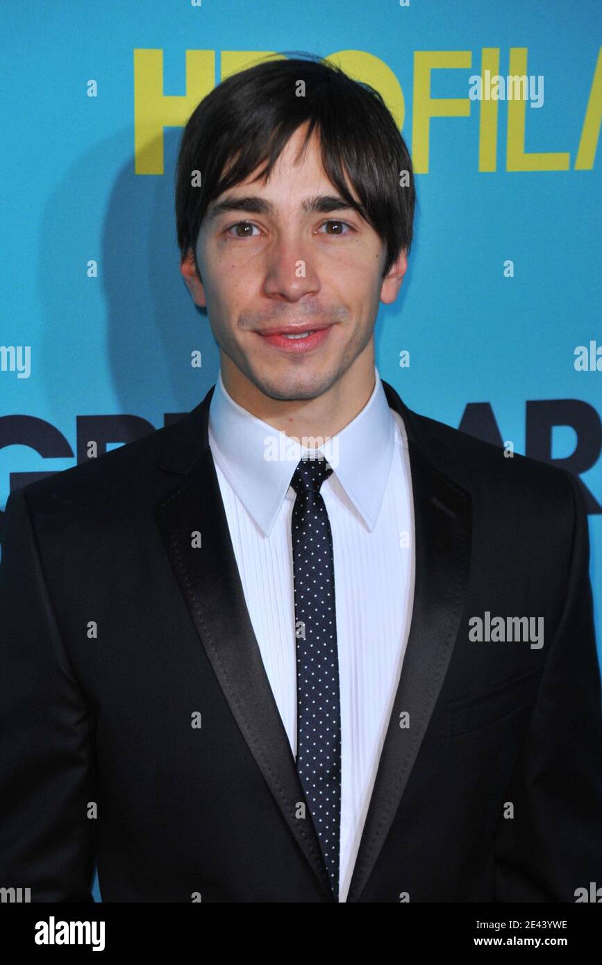 Actor Justin Long arriving at the HBO Films premiere of 'Grey Gardens ...