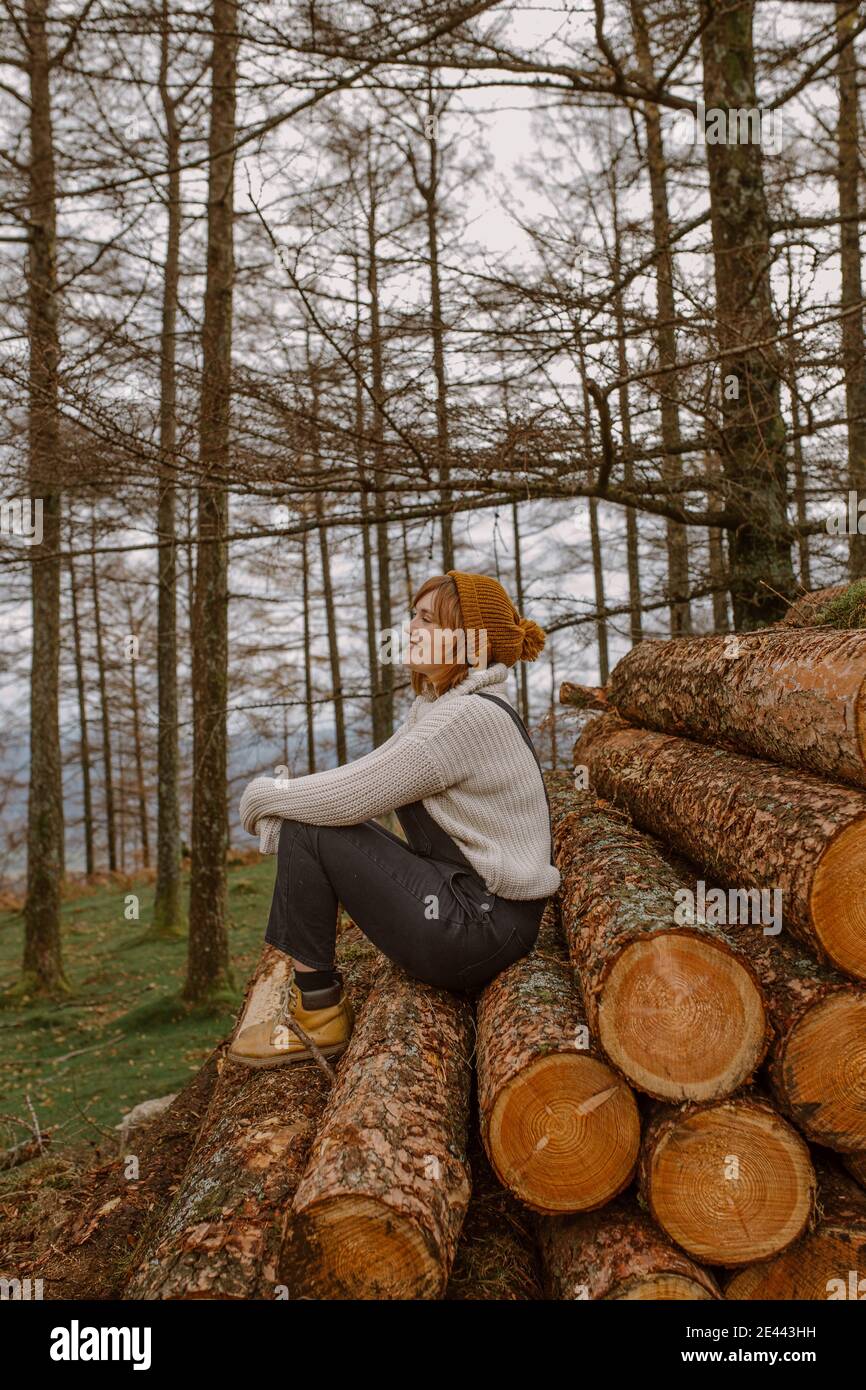 Sit on logs hi-res stock photography and images - Alamy