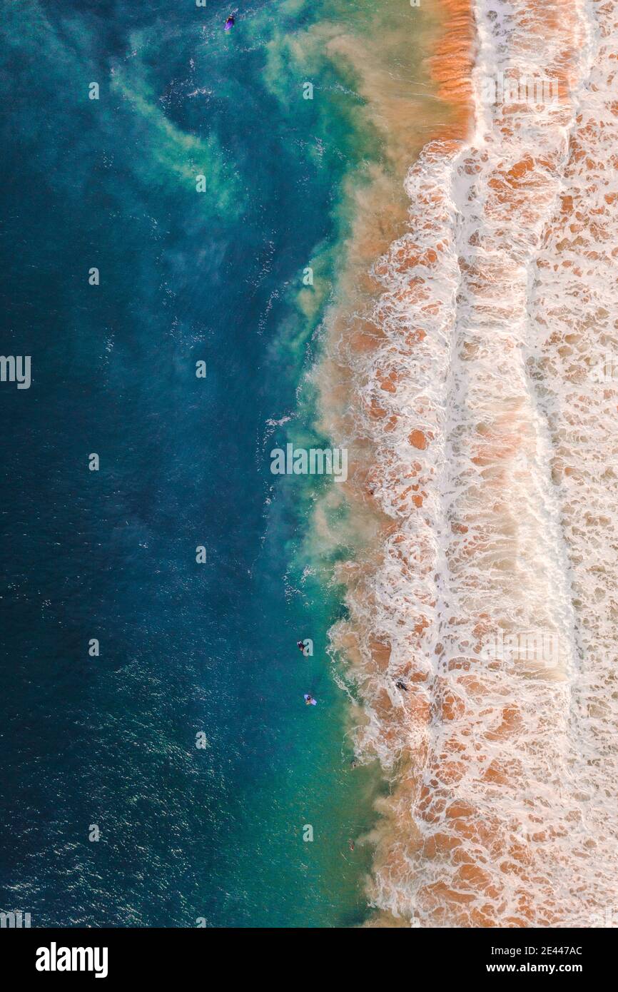 Foamy ocean wave washing sandy hi-res stock photography and images - Alamy