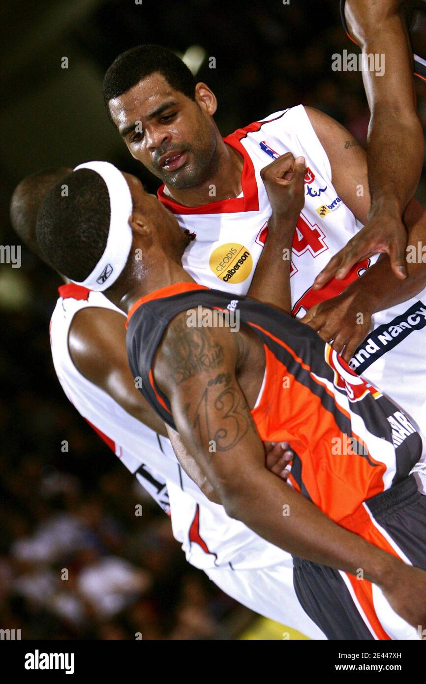 Nancy's Ricardo Greer and Le Mans' Bobby Dixon during the French Pro A ...