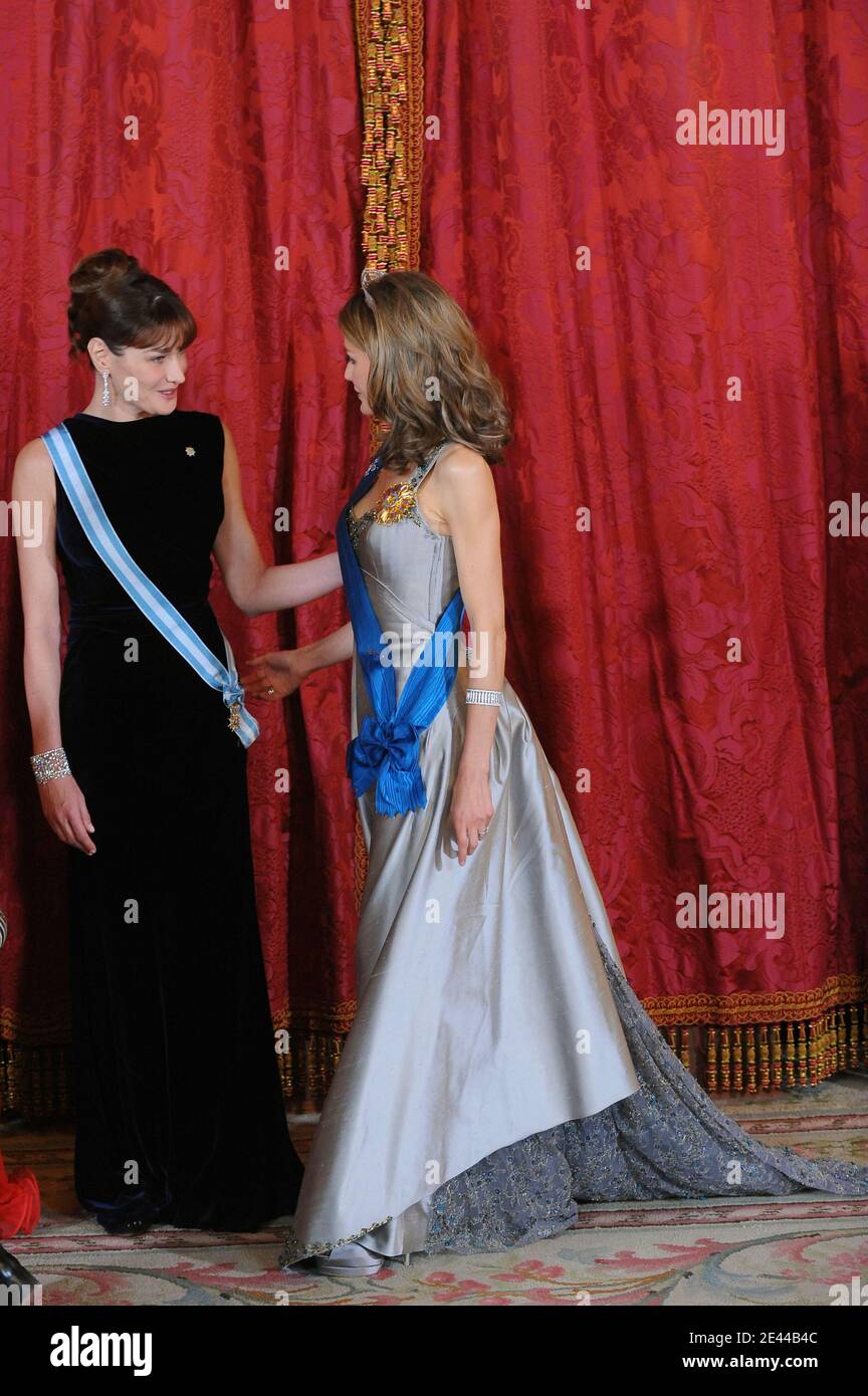 Carla bruni and princess letizia hi-res stock photography and images ...