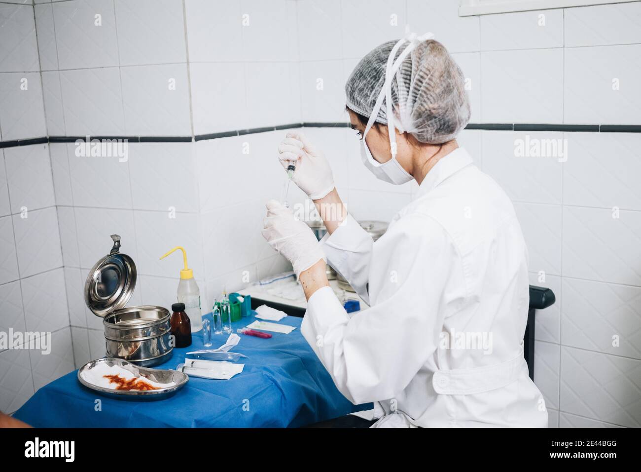 Anesthesia Bottle High Resolution Stock Photography and Images - Alamy