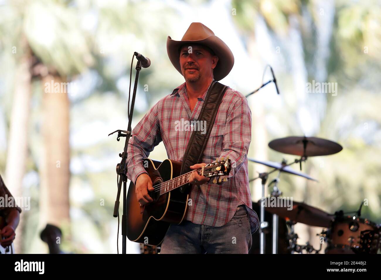 Kevin Costner performs live during the 2009 Stagecoach Country Music ...