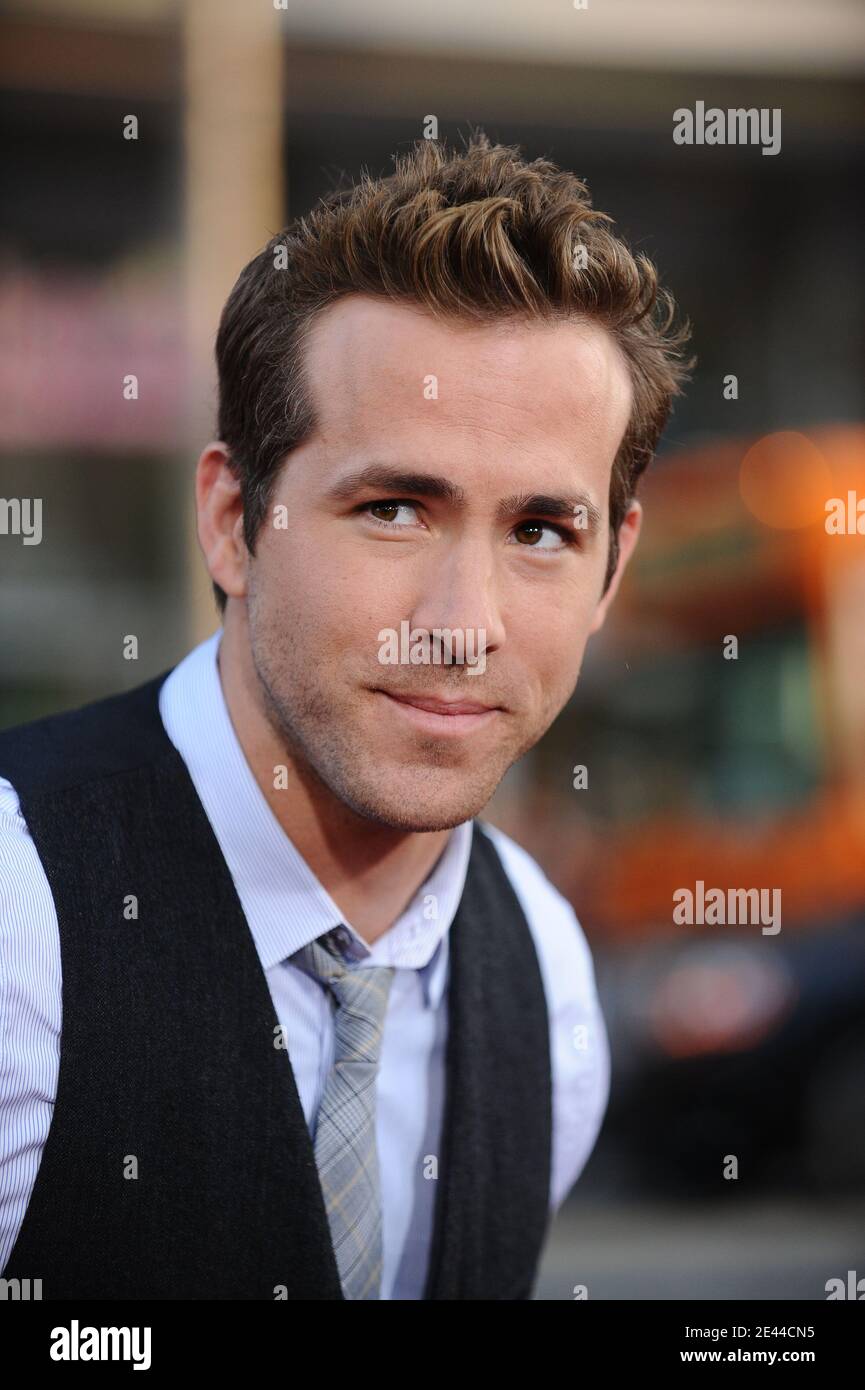 Ryan Reynolds arriving for the Los Angeles Industry screening of 'X-Men ...