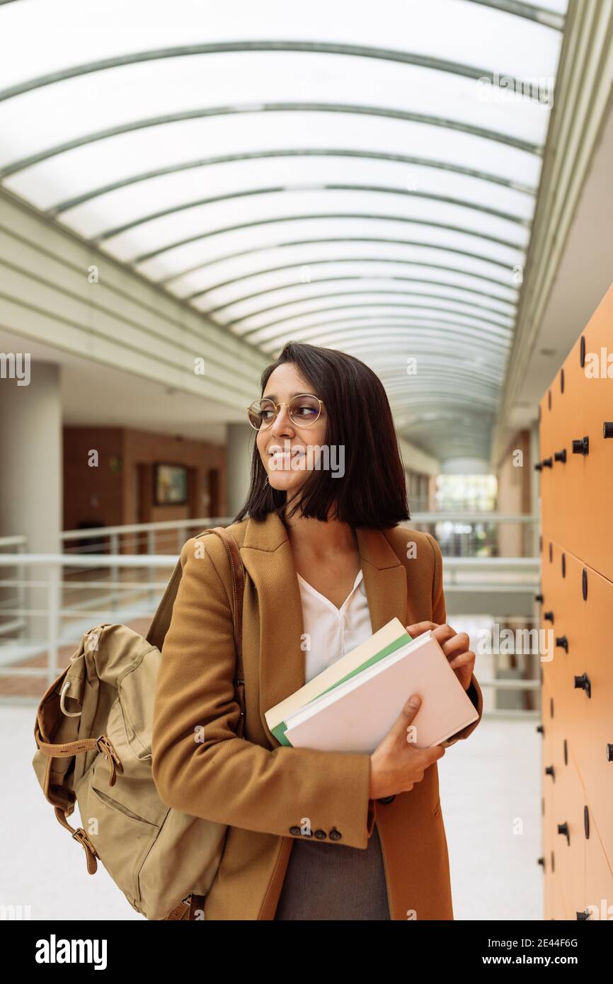 University hallway hi-res stock photography and images - Alamy