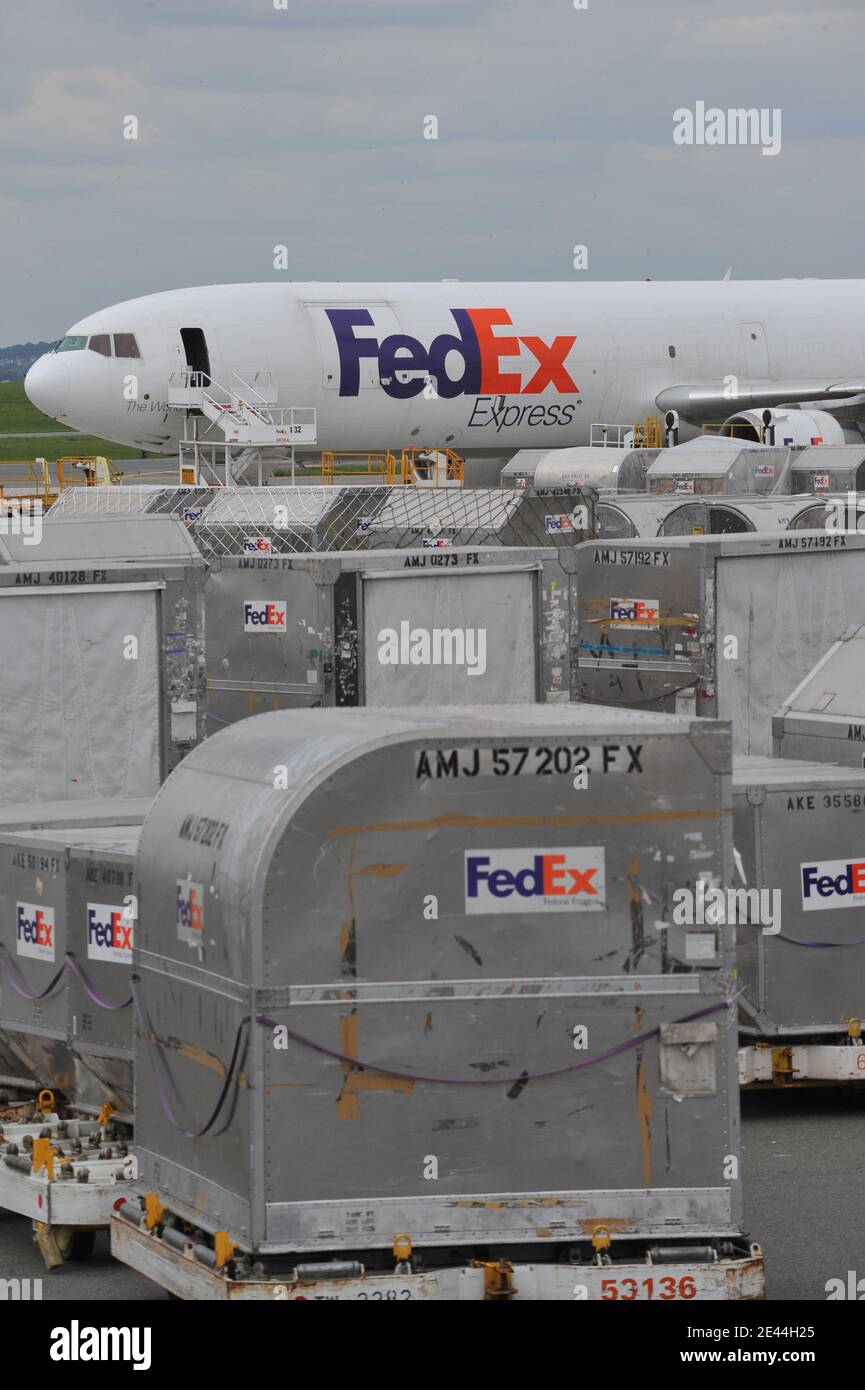 Atmosphere at FedEx fret at Roissy Charles de Gaulle airport, near ...