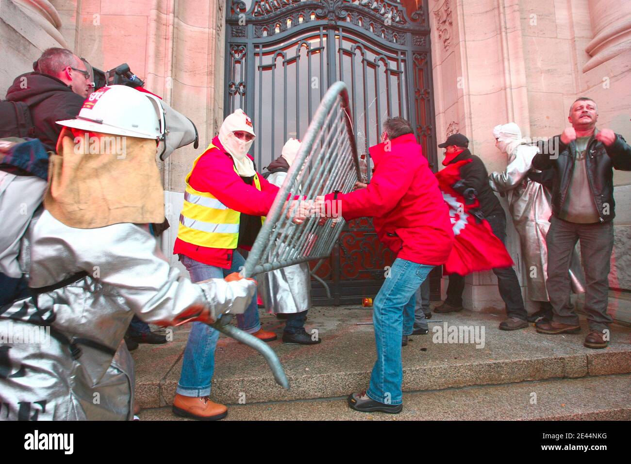 Luxembourg arcelor mittal headquarters hi-res stock photography and ...