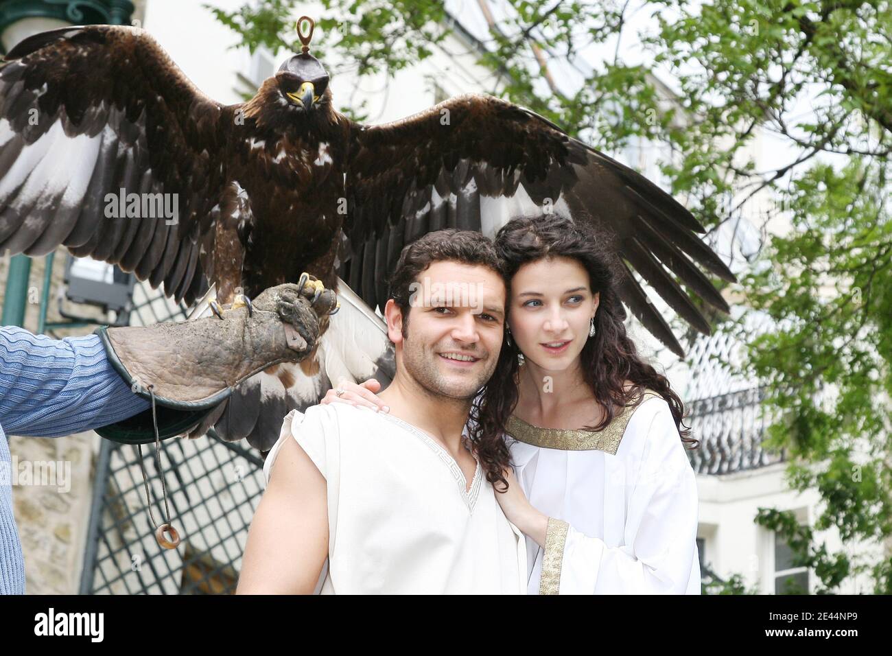 Sebastian Thrun and Lili Gesler pose after a press conference about ...
