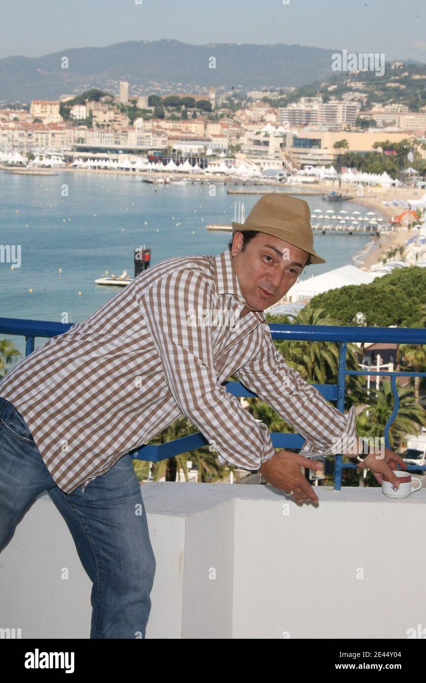 Kevin Pollack poses for a photocall for 'Middle Men' held at Martinez ...