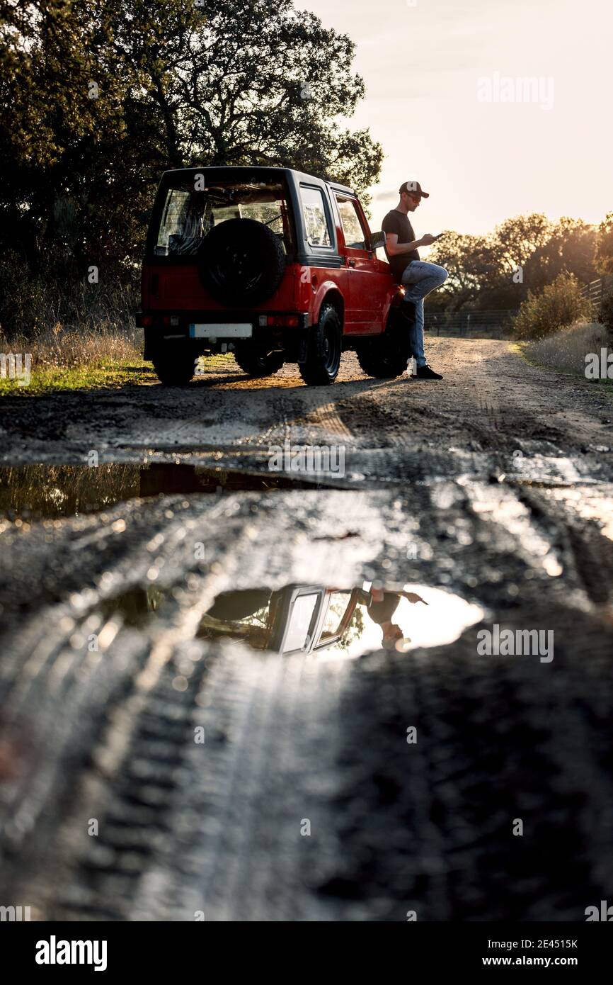 Car trace hi-res stock photography and images - Alamy