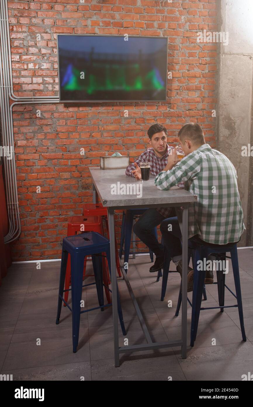 Alcohol consumption vertical hi-res stock photography and images - Alamy