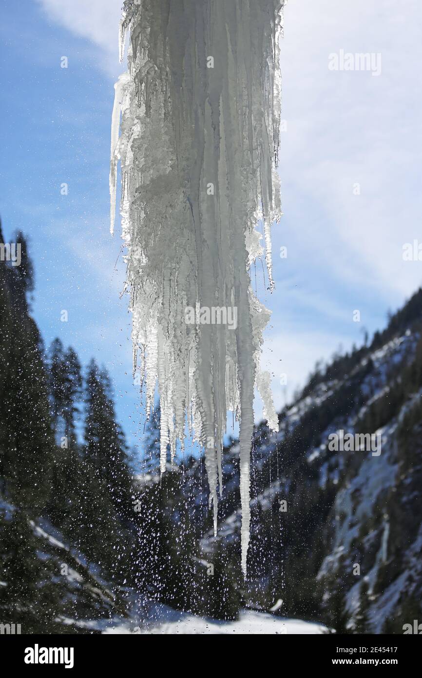 Thawing hi-res stock photography and images - Alamy