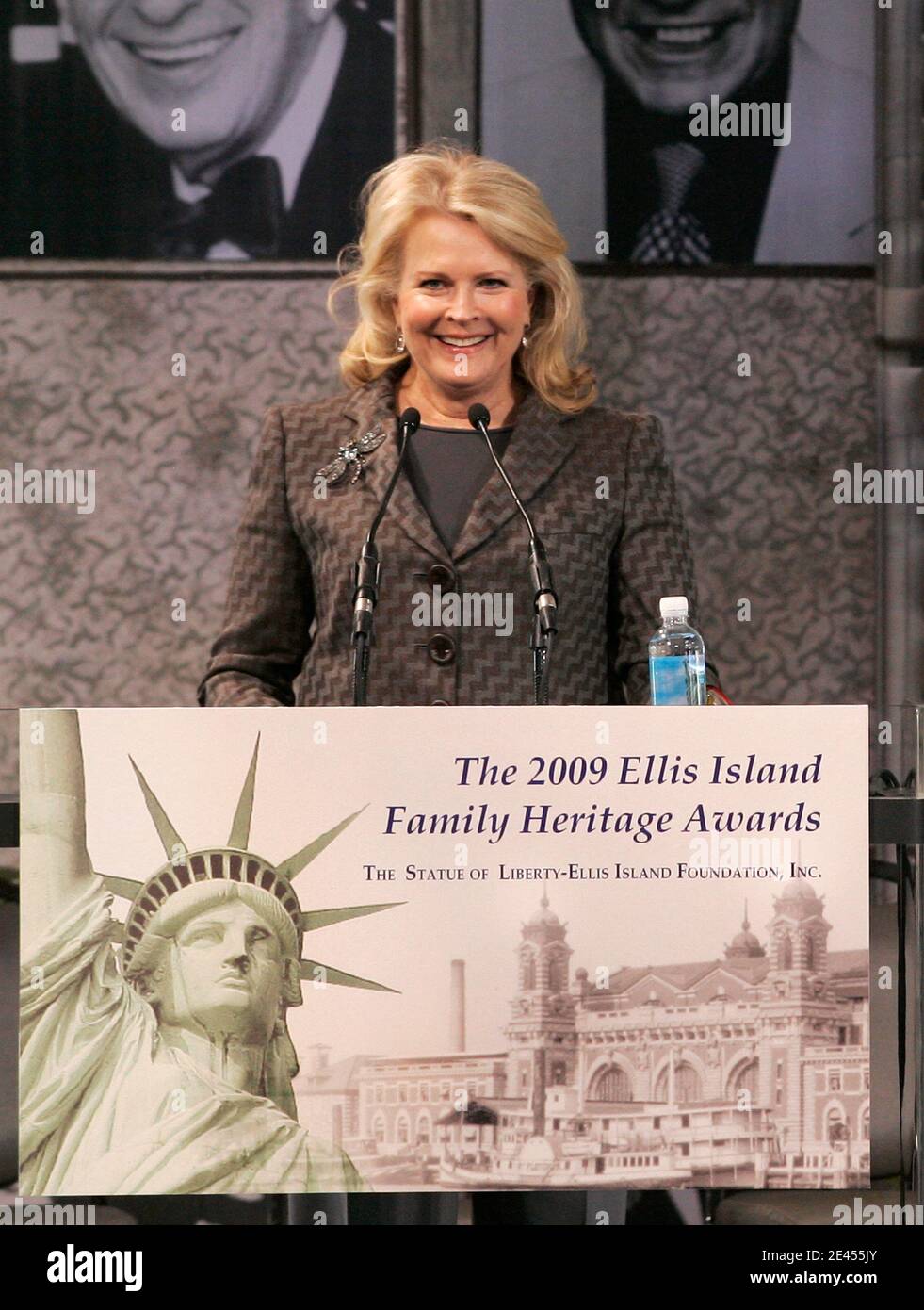Actress candice bergen hi-res stock photography and images - Alamy