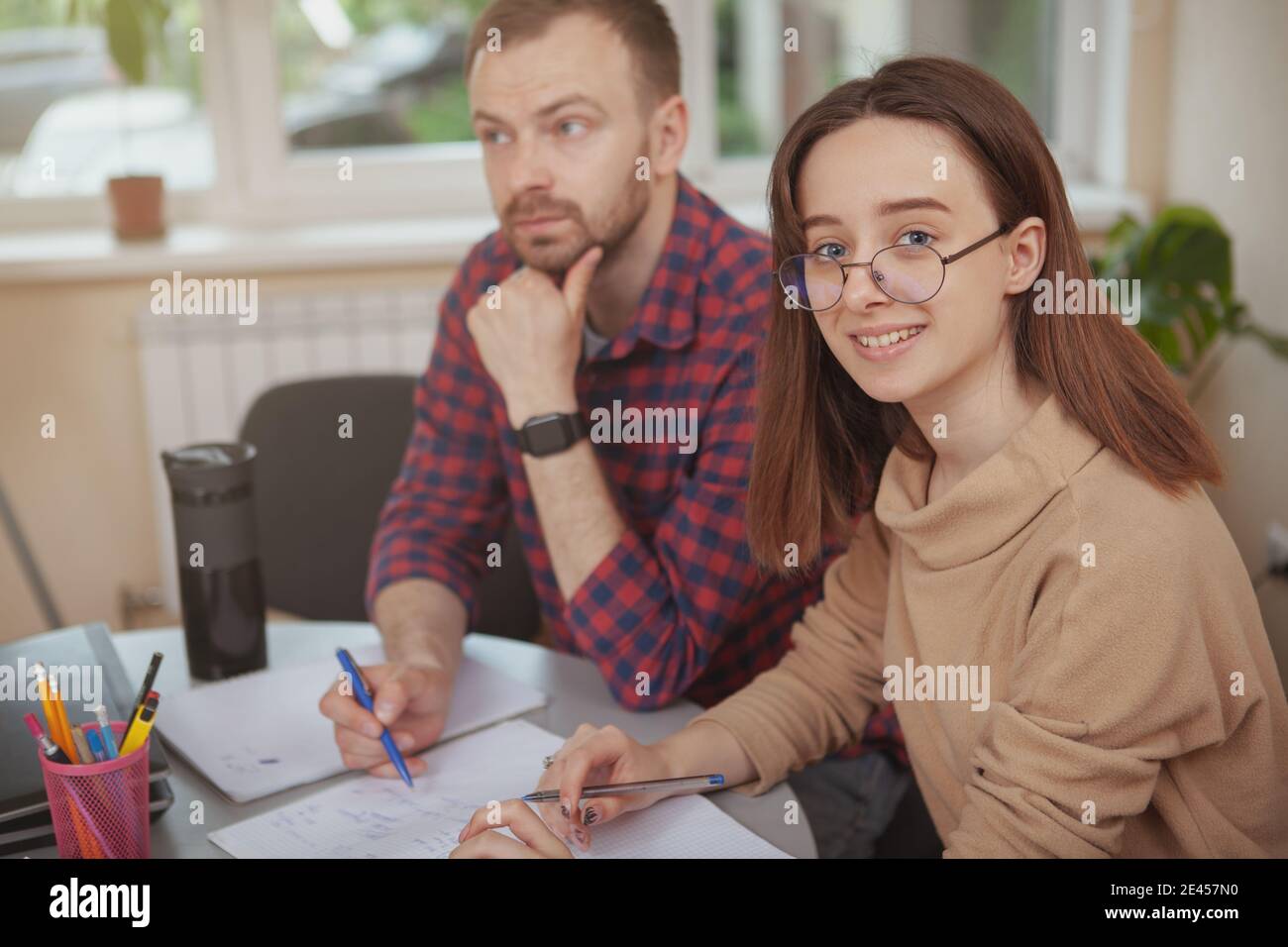 Helpful teacher hi-res stock photography and images - Alamy