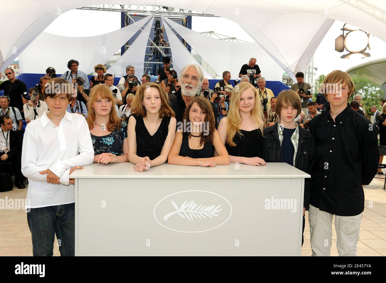 Director Michael Haneke, Leonie Benesch, Marie-Victoria Dragus, Janina ...