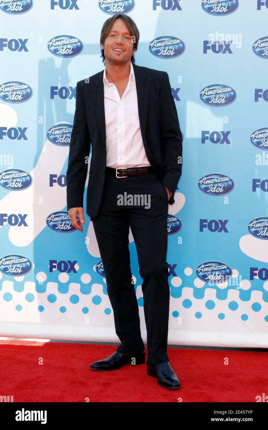Keith Urban arriving for the American Idol Season 8 Finale in Los ...