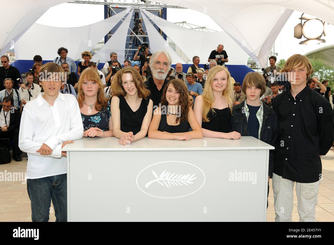 Director Michael Haneke, Leonie Benesch, Marie-Victoria Dragus, Janina ...