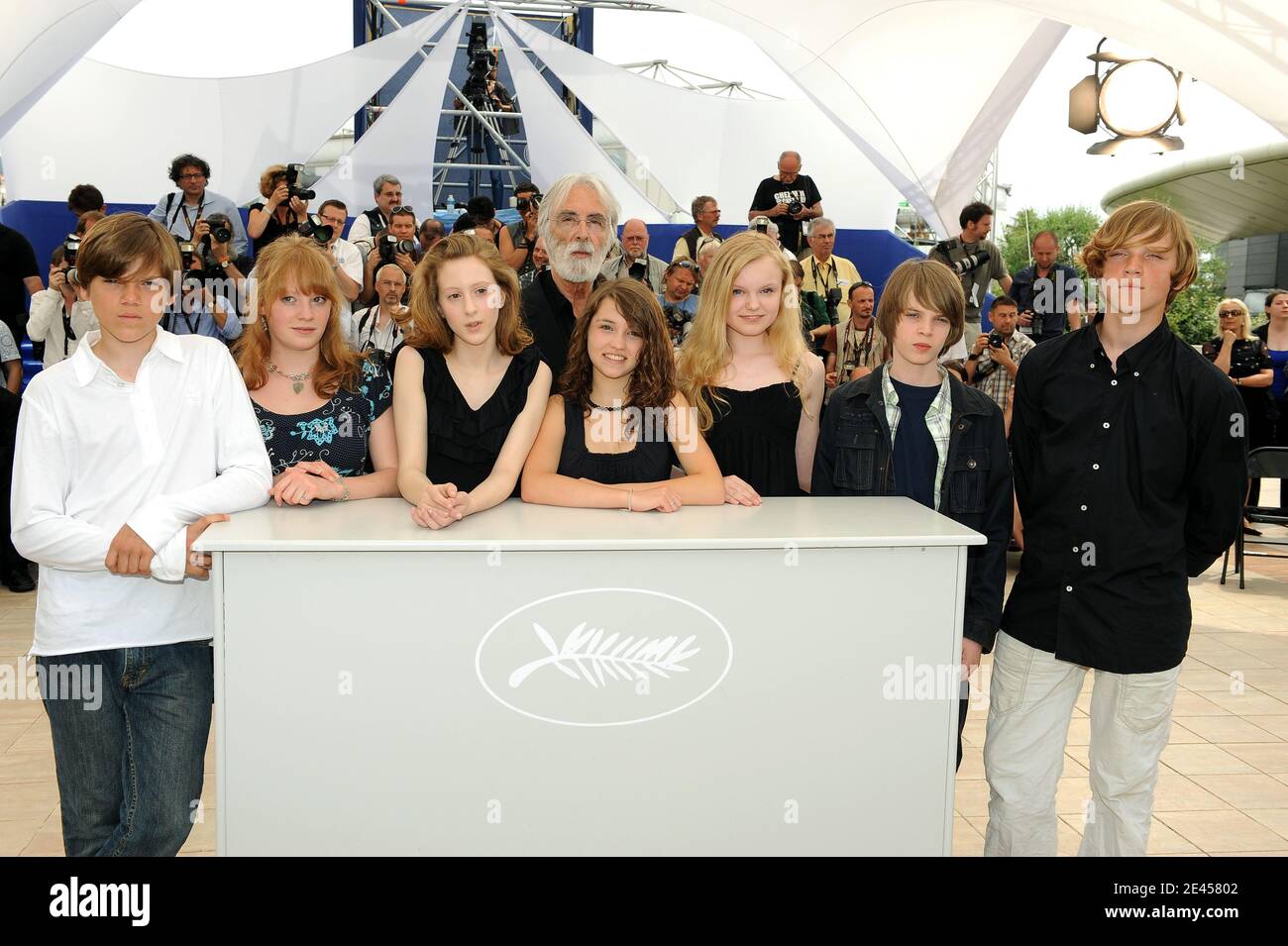 Director Michael Haneke, Leonie Benesch, Marie-Victoria Dragus, Janina ...