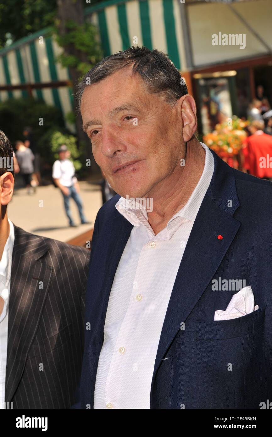 Claude roland hi-res stock photography and images - Alamy