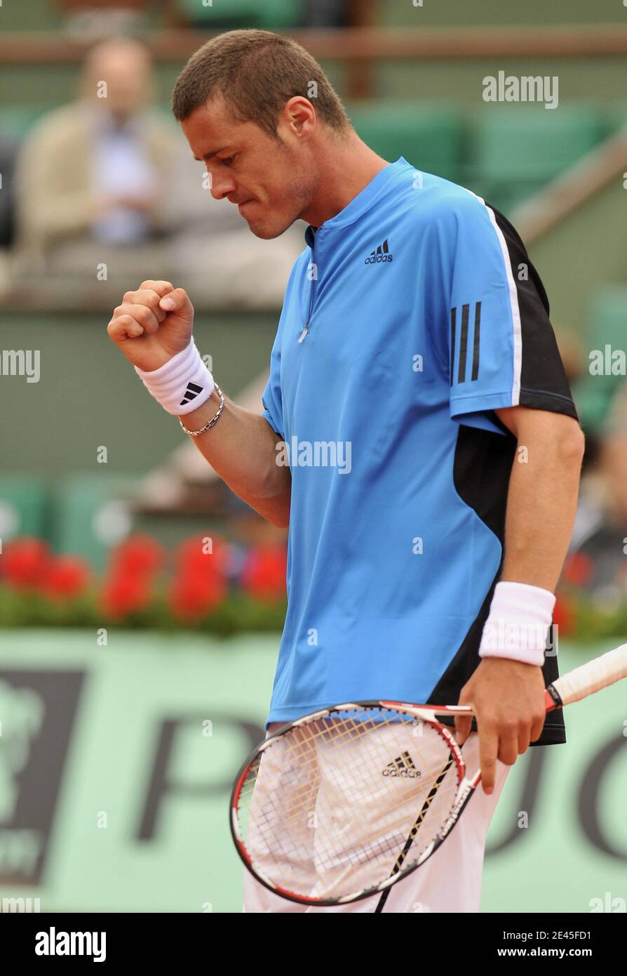 Russia's Marat Safin is defeated by France's Josselin Ouanna, 7-6(2) 7 ...