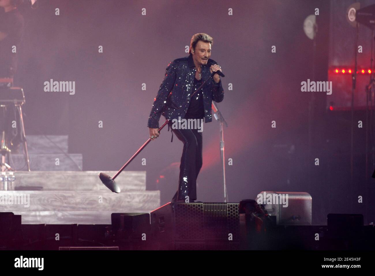 Johnny hallyday concert stade de france hi-res stock photography and ...