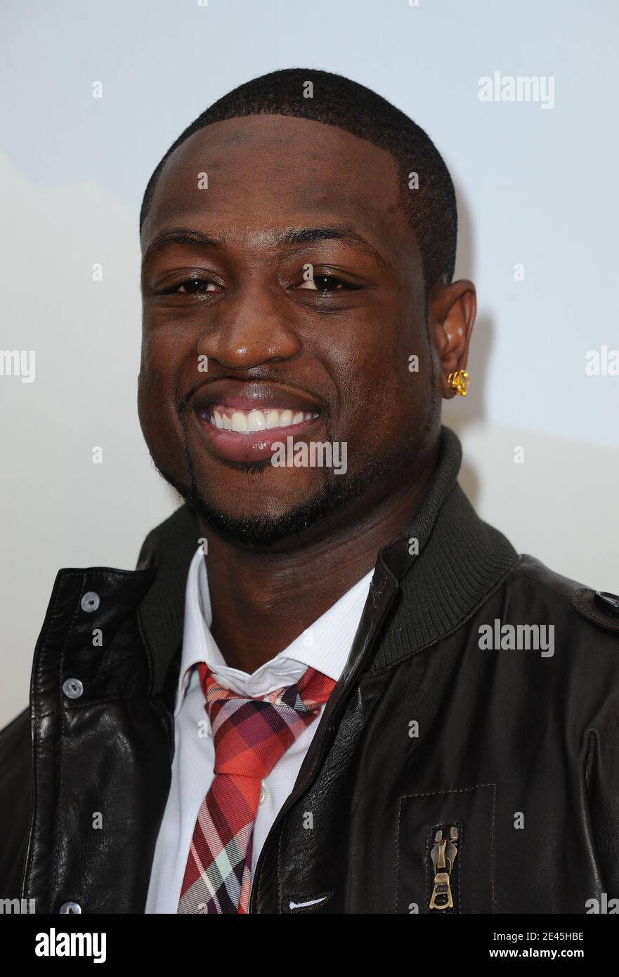 Dwayne Wade attending the Spike TV's 2009 'Guys Choice Awards' held at ...