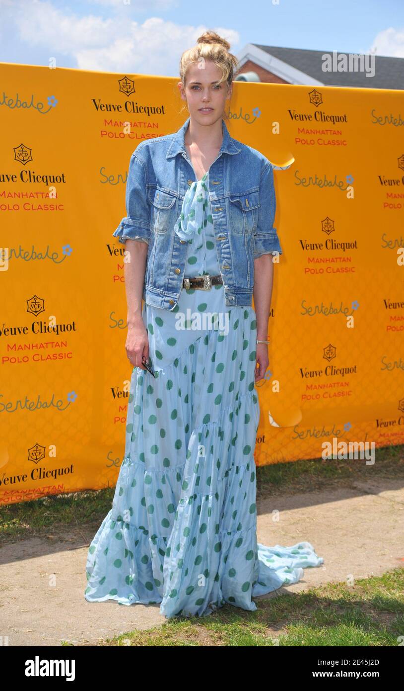 Bell byrdie hi-res stock photography and images - Alamy