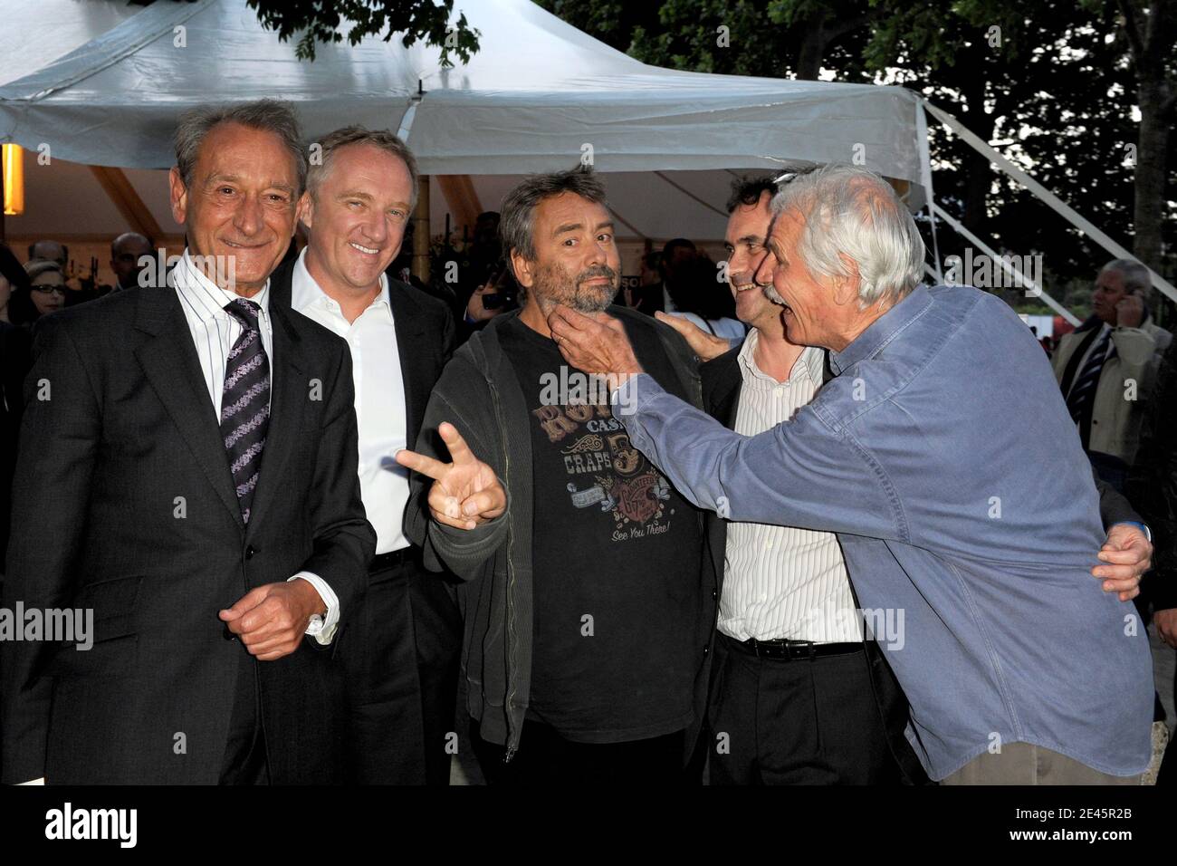 From L : Paris Mayor Bertrand Delanoe, PPR CEO Francois-Henri Pinault ...