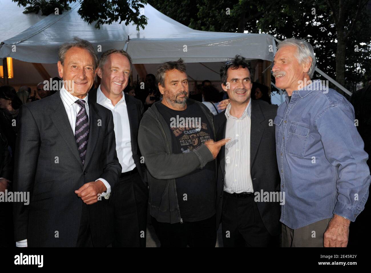 From L : Paris Mayor Bertrand Delanoe, PPR CEO Francois-Henri Pinault ...