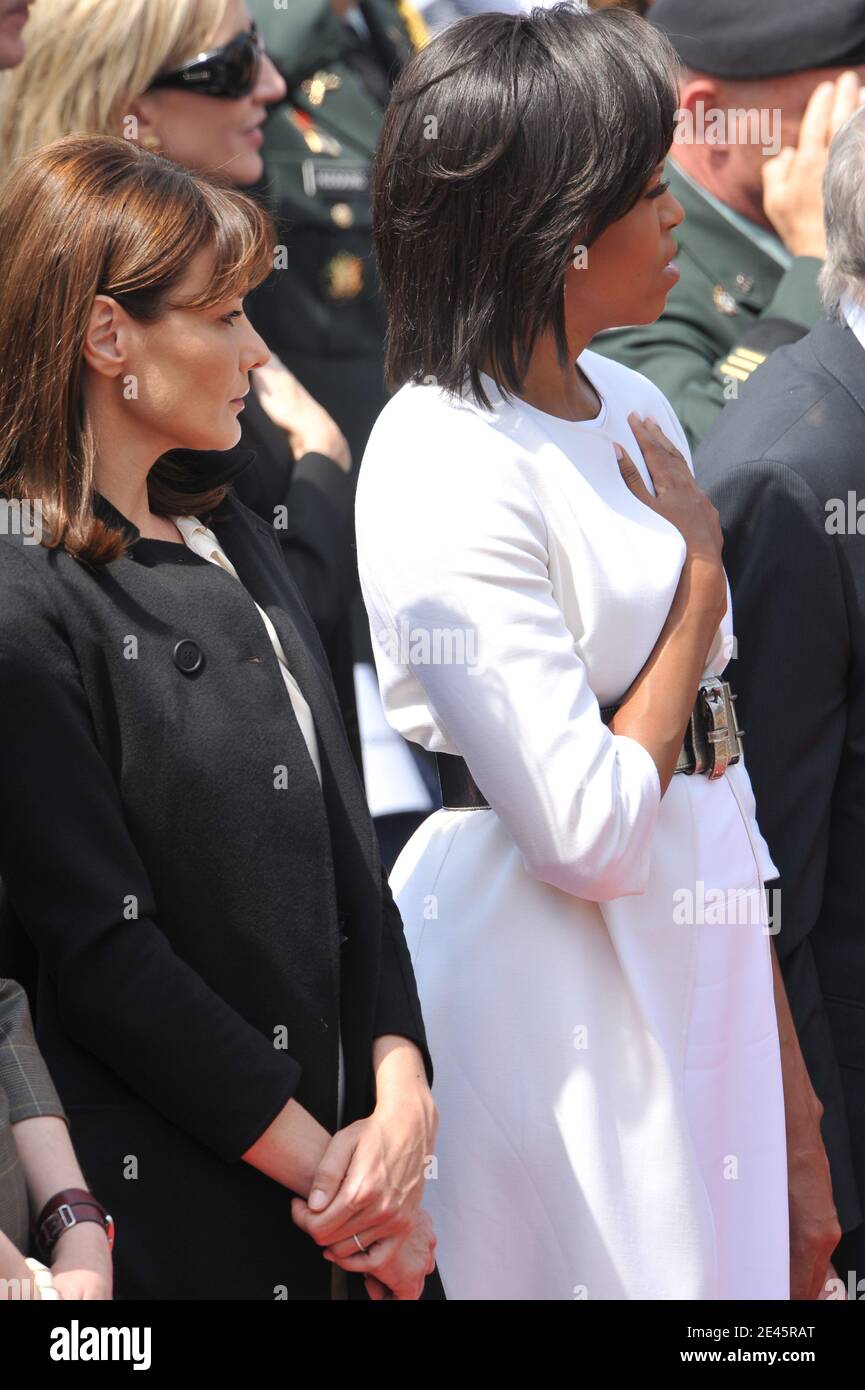 French First Lady Carla Bruni-Sarkozy and US First Lady Michelle Obama ...