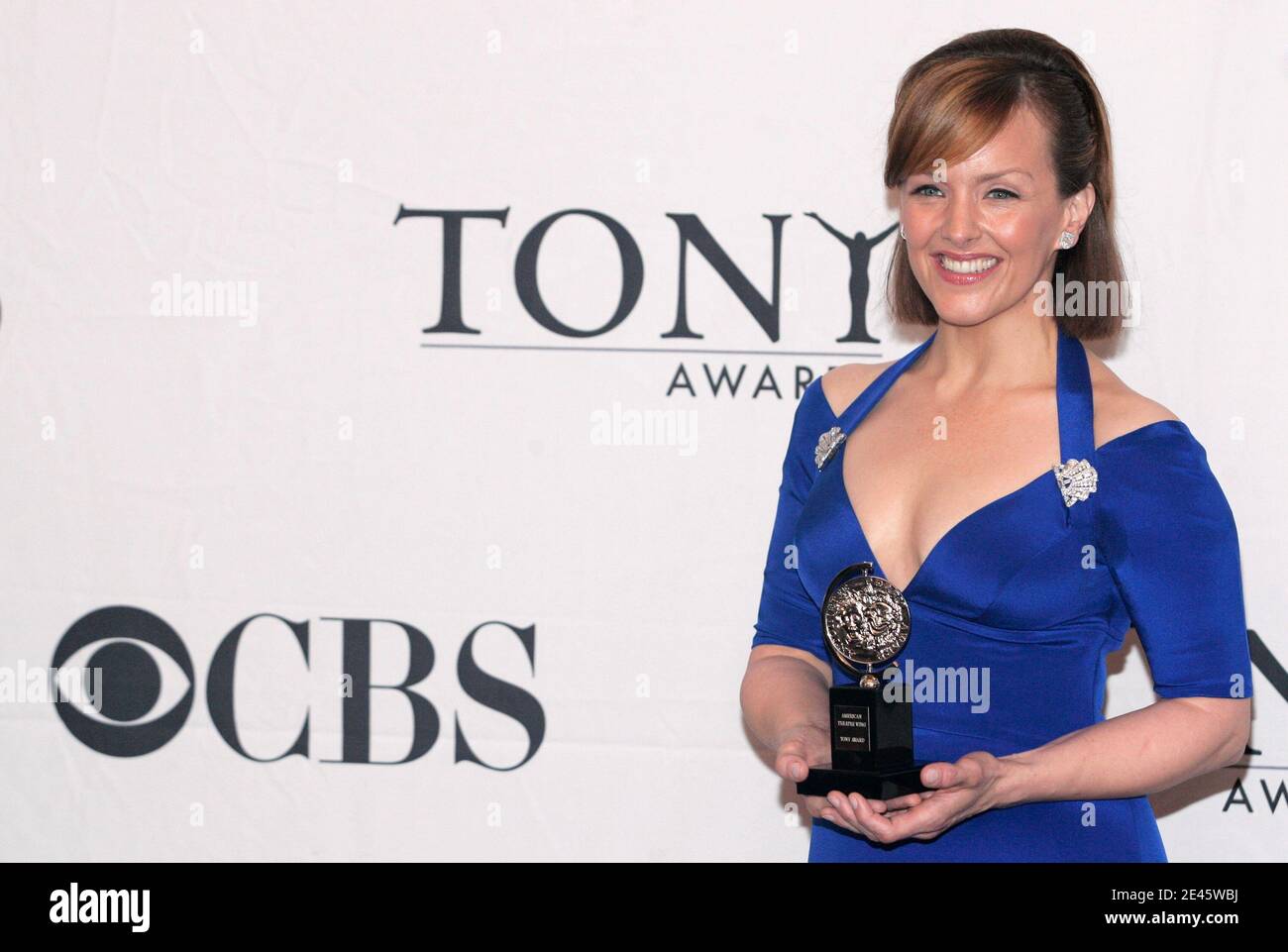 Winner Alice Ripley poses in the 63rd Annual Tony Awards Press Room on ...