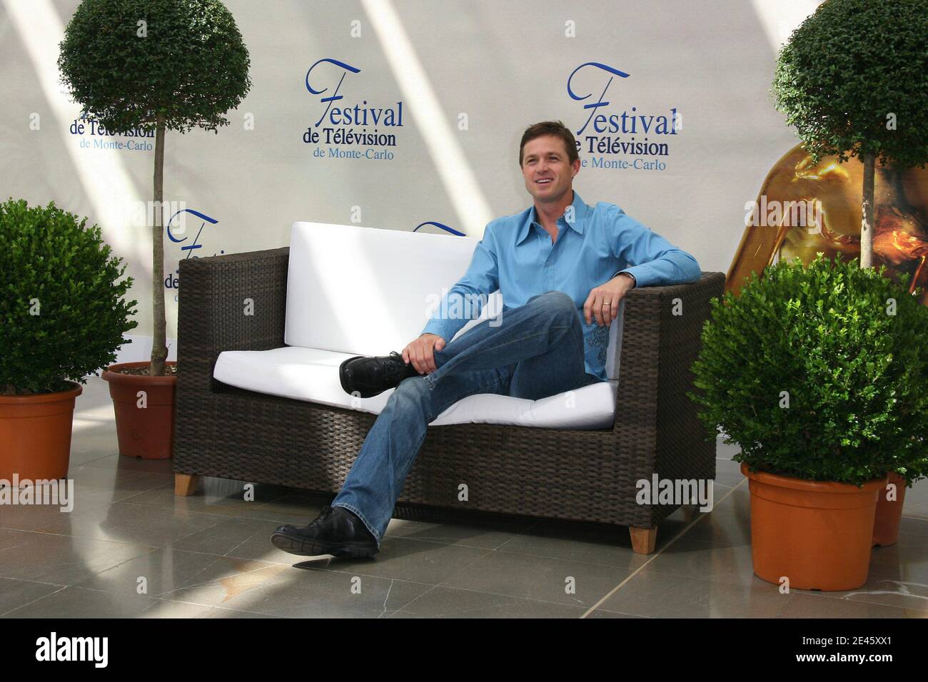 Eric Close poses for a photocall for ' Without a trace' (FBI Portes ...