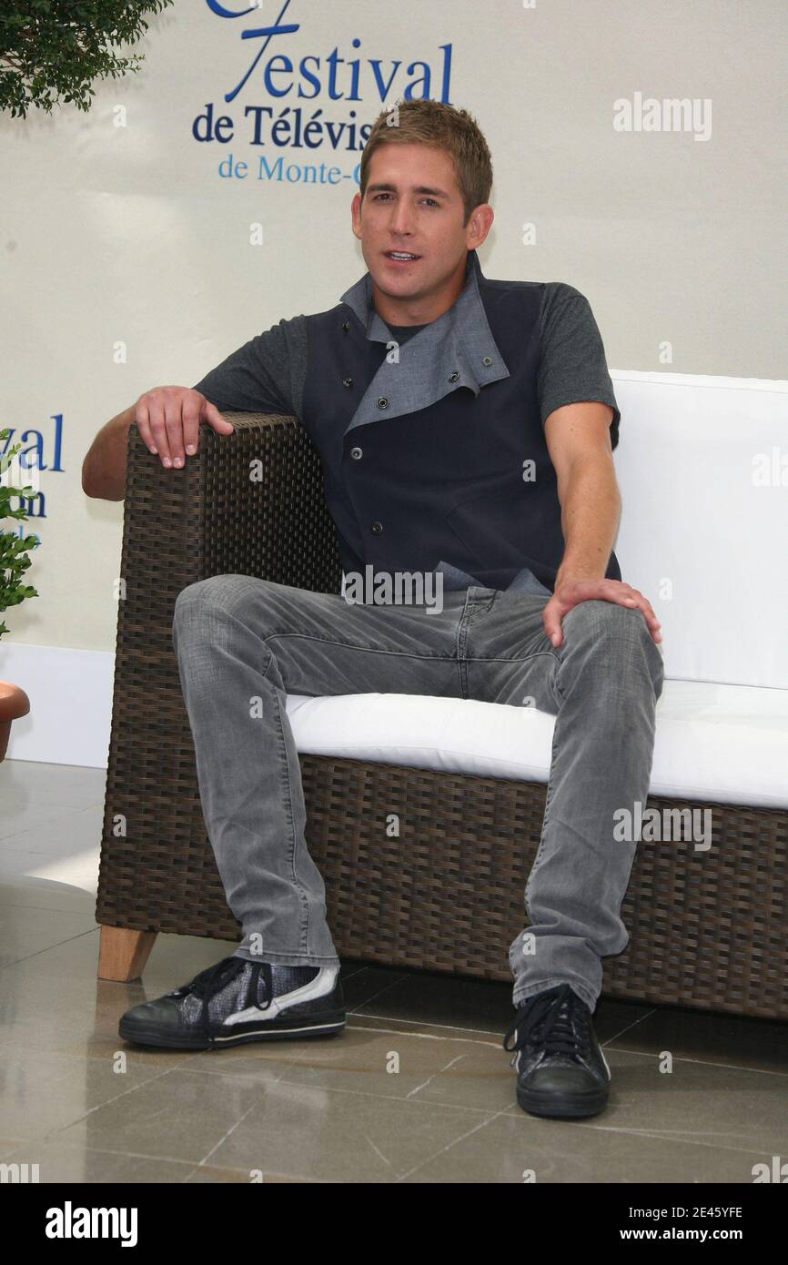 Eric Szmanda Poses For A Photocall For Csi Las Vegas During The 49th