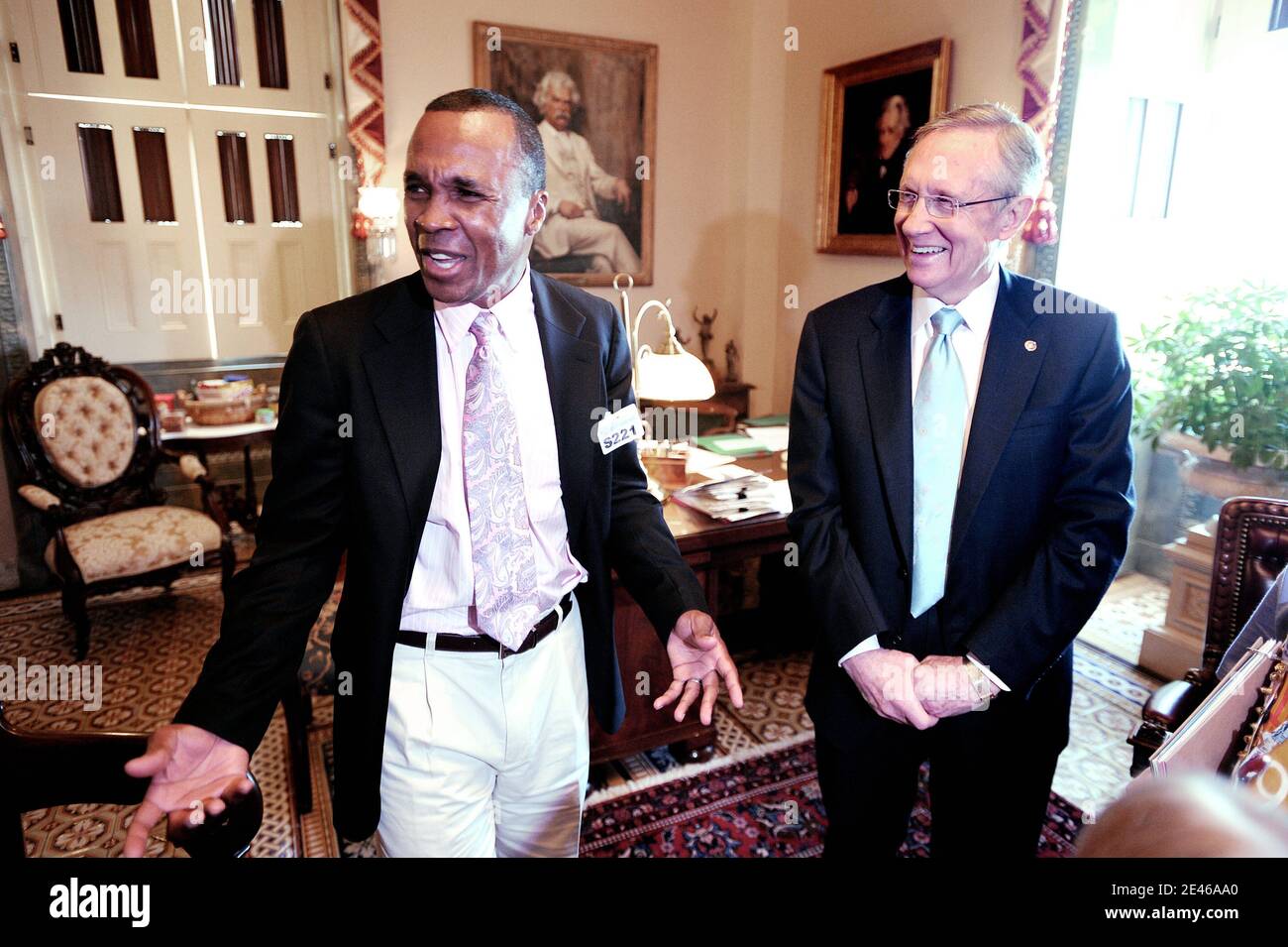 Legend retired professional boxer Sugar Ray Leonard meets with House ...