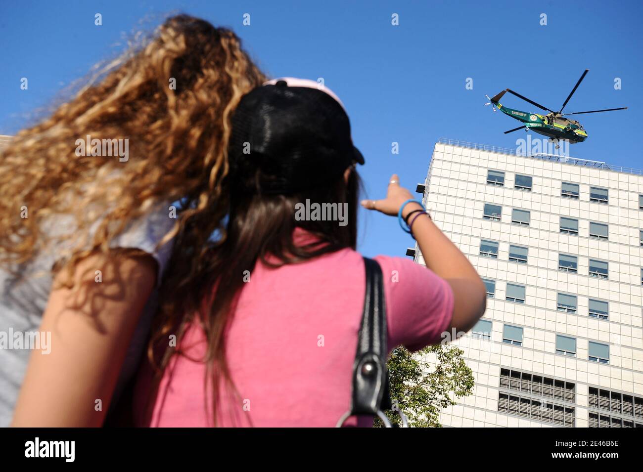 Michael Jackson Dead Body Photos In The Helicopter