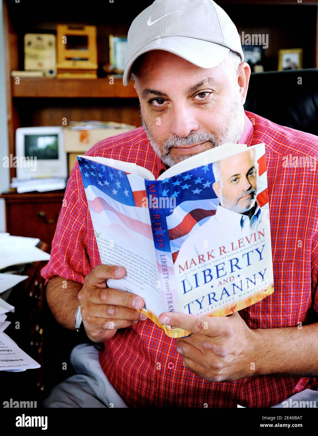 Mark levin host hi-res stock photography and images - Alamy