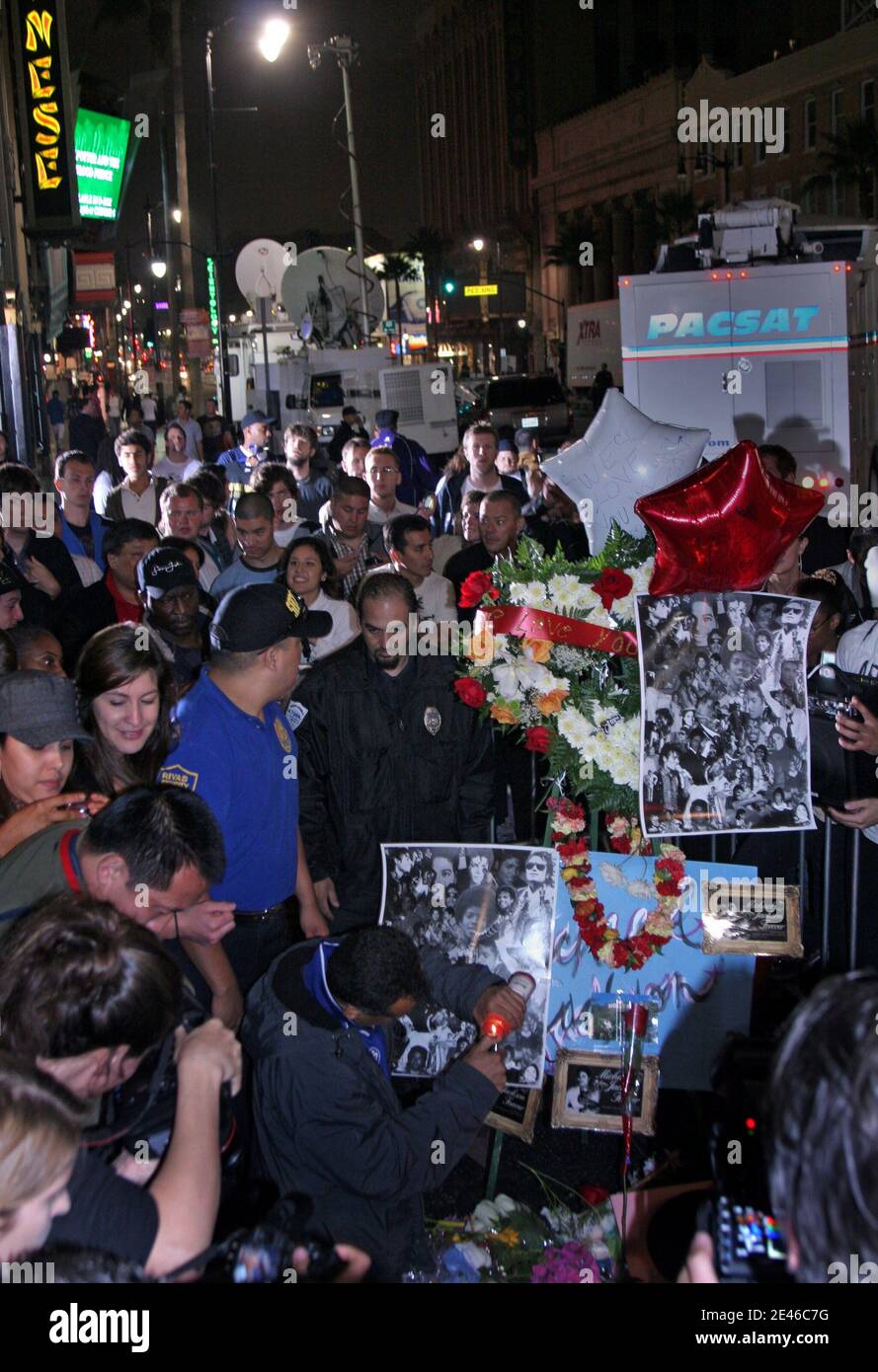 Michael Jackson Fans Mourning