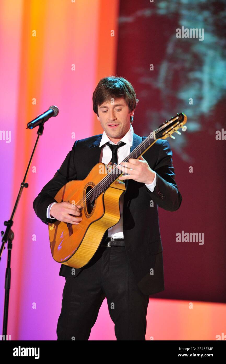 Thomas Dutronc lors de l'enregistrement de l'emission Vivement Dimanche ...