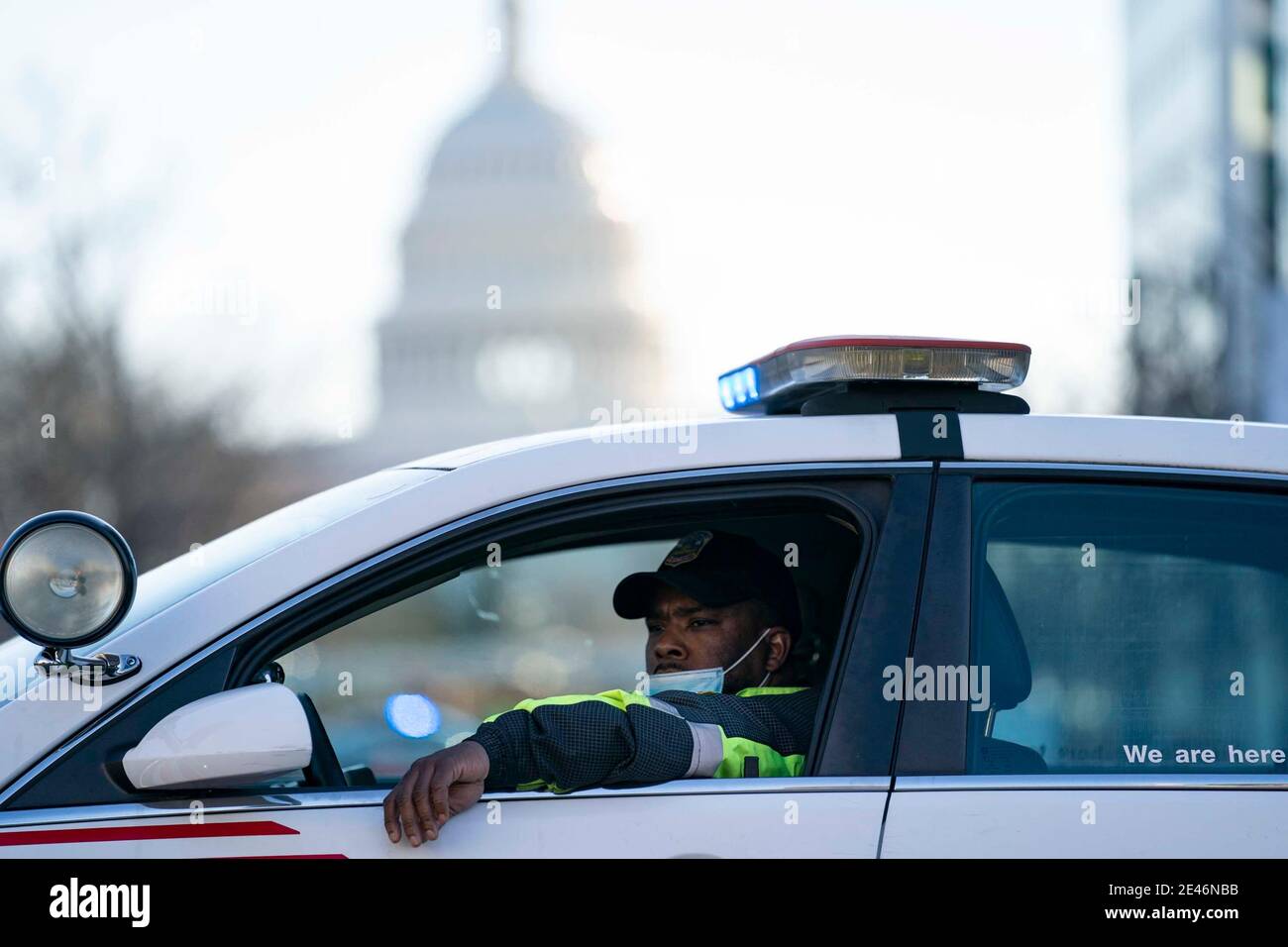 Us capitol police officer hi-res stock photography and images - Alamy