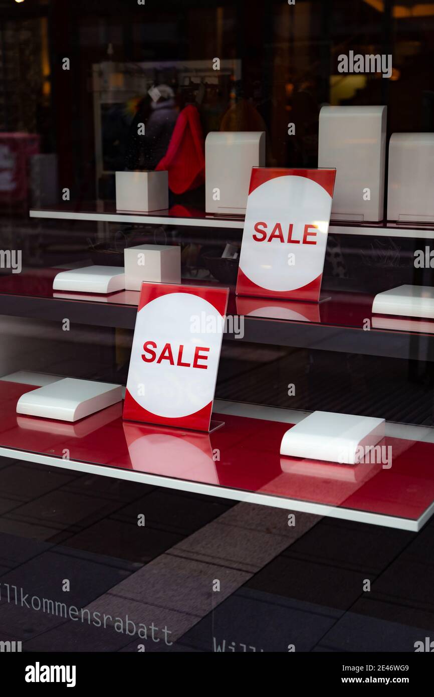 Empty showcase with displays "Sale Stock Photo - Alamy