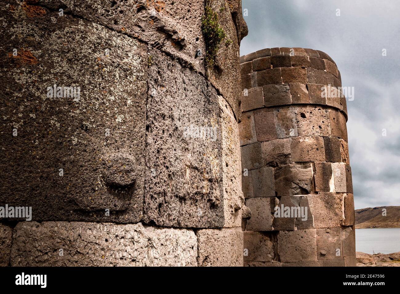 Torres funerarias chullpa o chullpar hi-res stock photography and ...